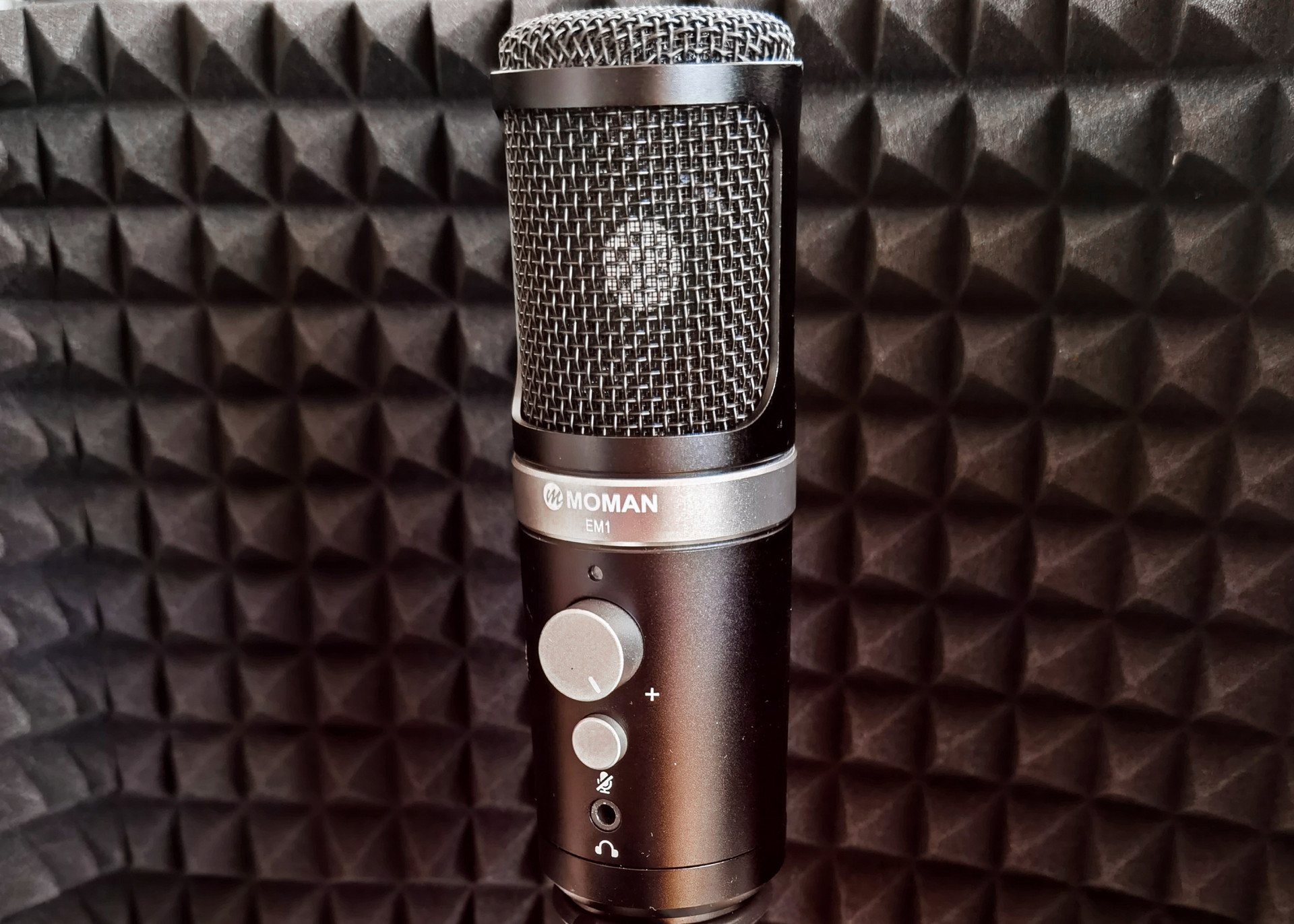 REVIEW - Moman USB Mic and Sound Shield - Where Is Tara?